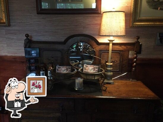 Pub y bar Fred's Hickory Inn, Bentonville - Carta del restaurante y ...