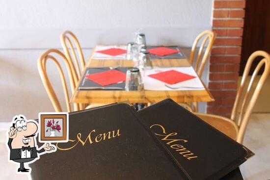 Speisekarte von Café Restaurant des 3 Suisses, Genolier, Pl. du Village 6