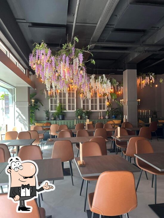 District 13, Odense - Restaurant menu, prices and reviews