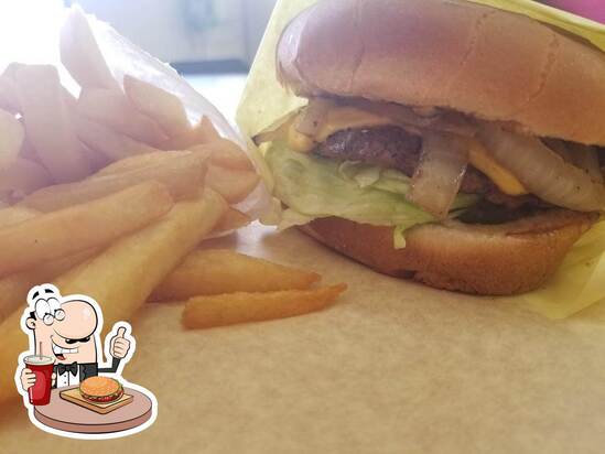 Tom's Jr Famous Chili Burgers, Los Angeles - Restaurant menu, prices ...