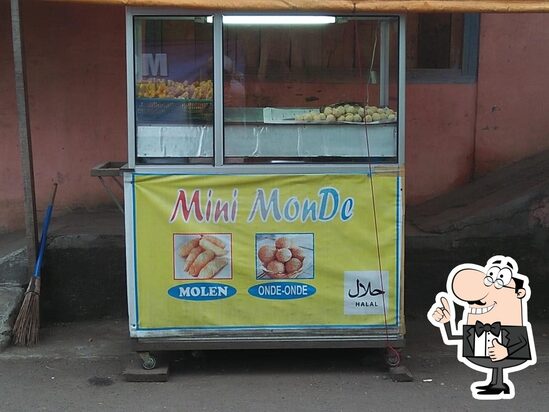 Menu At Mini Monde Molen Onde Onde And Cakwe Cafe Cipayung Datar