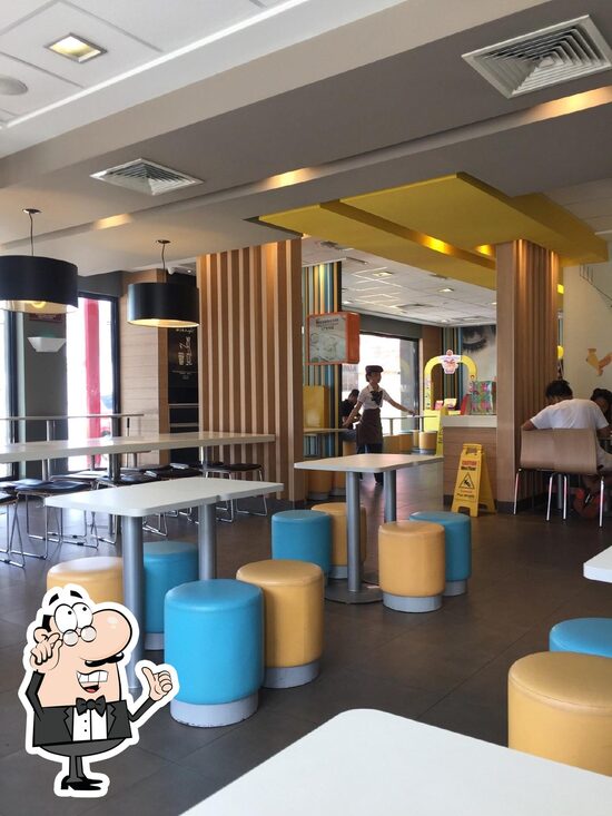 Menu at McDonald's restaurant, Quezon City, 125 Quirino