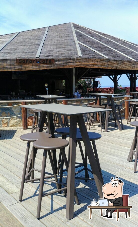 Menu at Safari Bar, Rhodes, Ródos