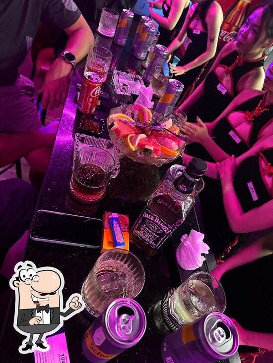 QUEEN Lounge, Da Nang - Restaurant menu, prices and reviews