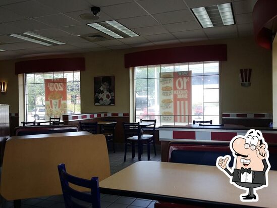 KFC, 10556 S Indianapolis Ave in Chicago - Restaurant menu and reviews