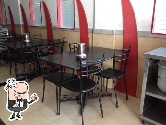 Magic Oven, Kochi, Kadavanthra Yellow Tower S A Road - Restaurant reviews