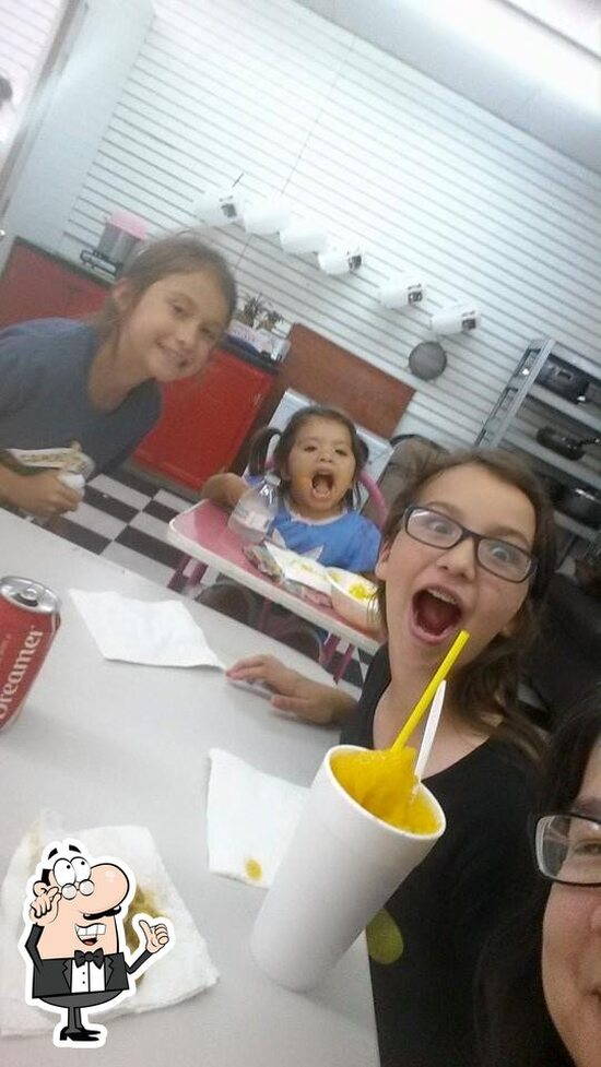 Memes Snack Bar, 1520 Beaumont Ave in McAllen - Restaurant reviews