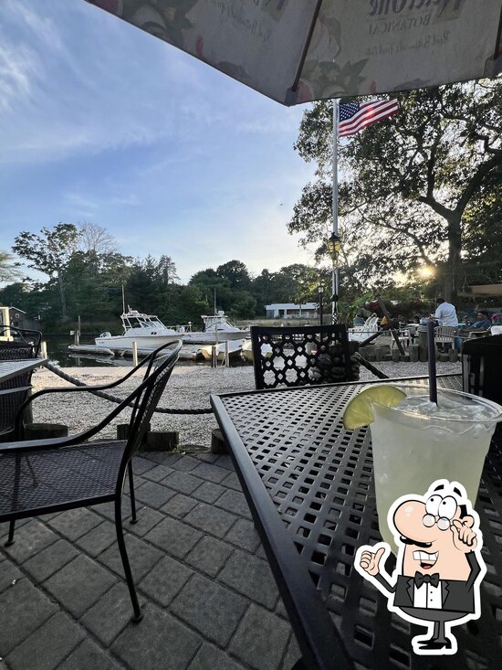 The Station Bar, Hampton Bays - Restaurant menu, prices and reviews
