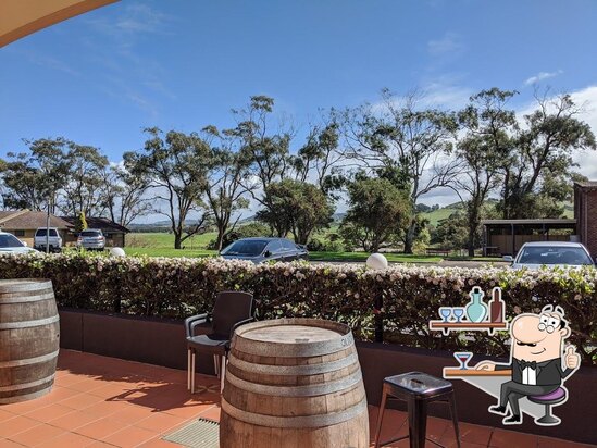 Cronin's Gerringong Hotel, Gerringong - Restaurant menu, prices and reviews