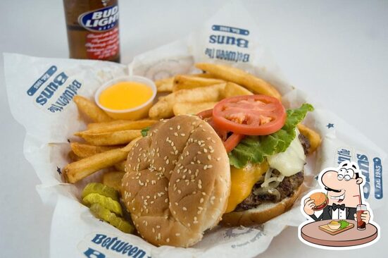 Between the Buns, Osceola - Restaurant menu, prices and reviews
