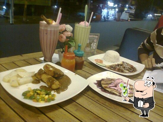 Prince Cafe And Resto, Semarang - Restaurant reviews