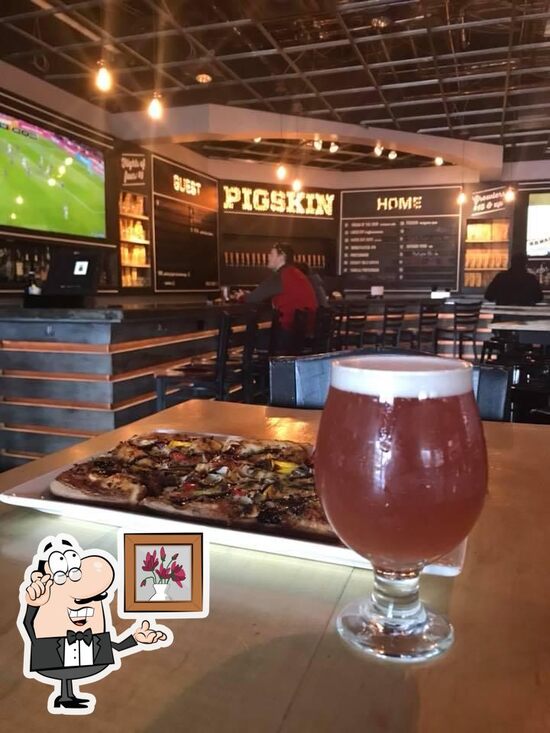 Pigskin Brewing Company in Gahanna - Restaurant menu and reviews