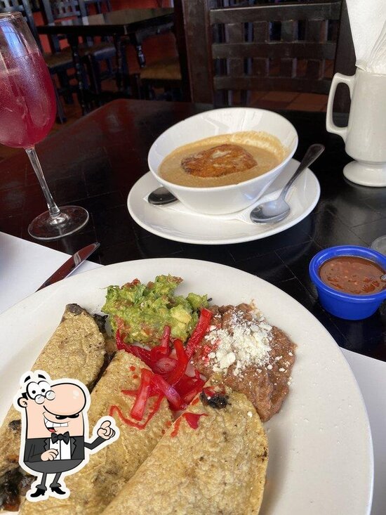 Menu at La Cosecha Restaurante, Tijuana