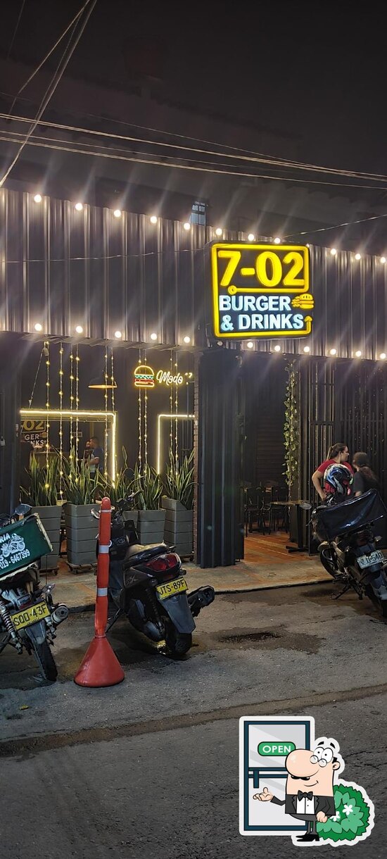 Restaurante 702 Burger and Drinks POBLADO, Girón - Opiniones del ...