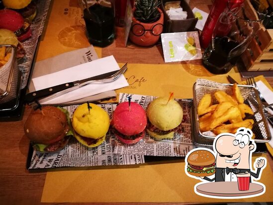 Menu at Wonder Cafe Hamburgeria, Bellano