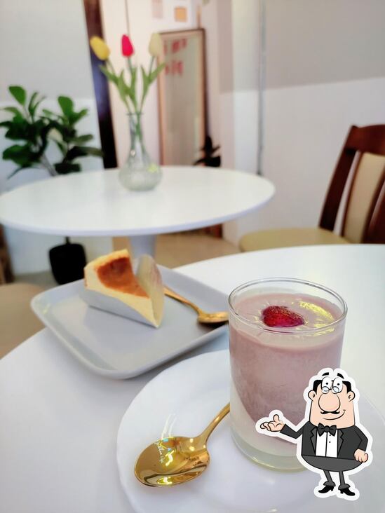 Good Mood Cafe and Milk Bar (Halal), Bangkok - Restaurant menu, prices ...