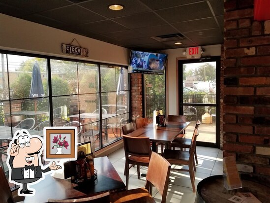 Burgers 2 Beer Solon, 33003 Aurora Rd in Solon - Restaurant menu and ...
