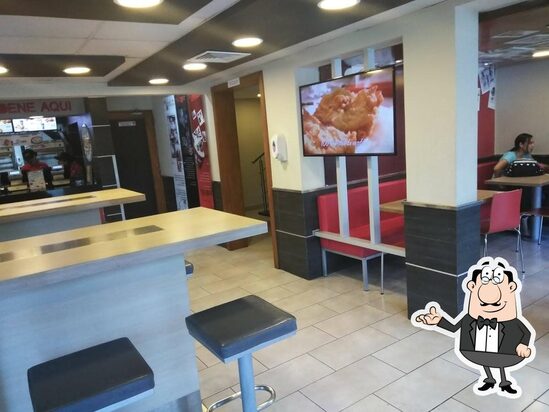 KFC restaurant, Santo Domingo, Av. Rómulo Betancourt 365 esq ...