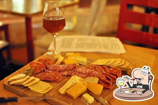 Pudel pub & Bar, Tallinn, Telliskivi 62 - Restaurantbewertungen