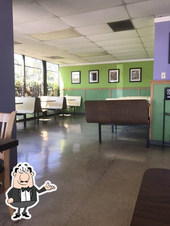 Pumper Pickle, Santa Ana - Restaurant menu, prices and reviews