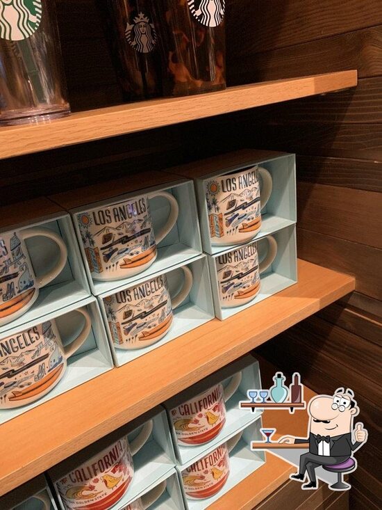 Starbucks, 1 World Way in Los Angeles - Restaurant reviews