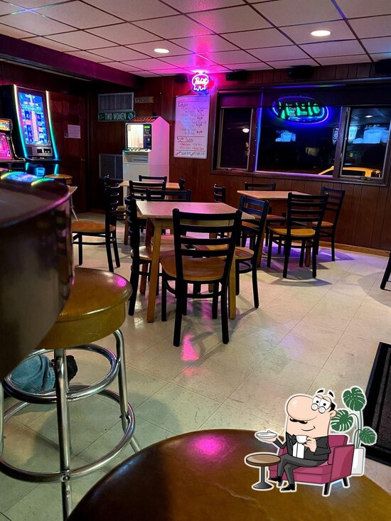 Von LOPPYS Bar & Bistro, Ixonia - Restaurant menu, prices and reviews