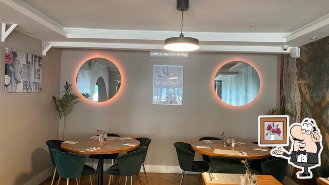 Rex Cross Cocktail Bar & Restaurant in London - Restaurant menu and reviews