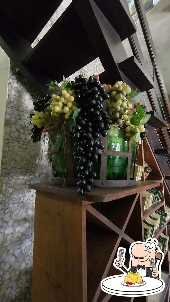 Trattoria Nona Maria restaurant, Orleans, R. Juliana Hilbert Cascaes ...