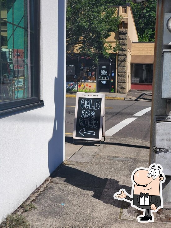 Thirsty Duck Saloon, Oregon City - Restaurant menu, prices and reviews