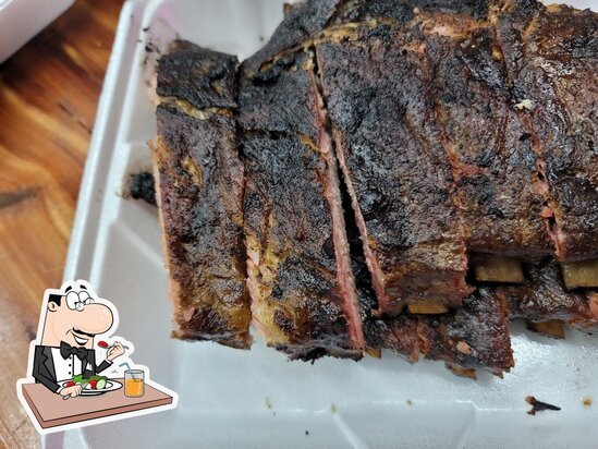 Menu at Three Pigs BBQ, Independence