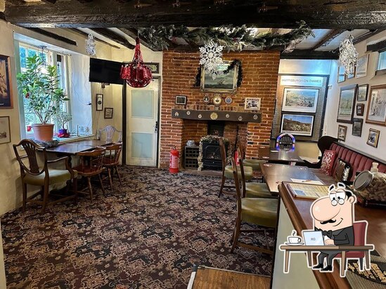 The Hill House Inn, Happisburgh - Restaurant menu, prices and reviews