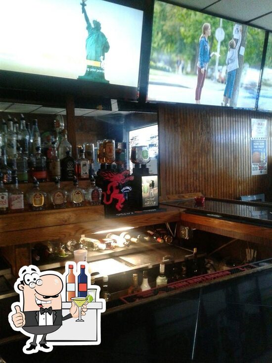 Jailhouse Saloon in Coraopolis - Restaurant reviews