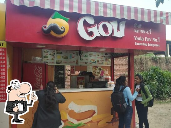 Goli No.1 Vada Pav, India - Restaurant reviews