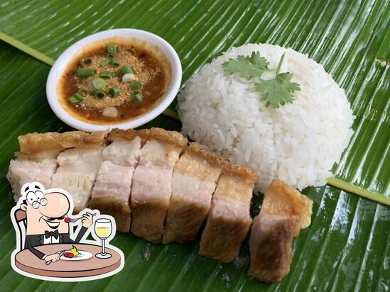ร้านอาหารบ้านสวนธน (Ban Suan Thon Restaurant), Bang Khru