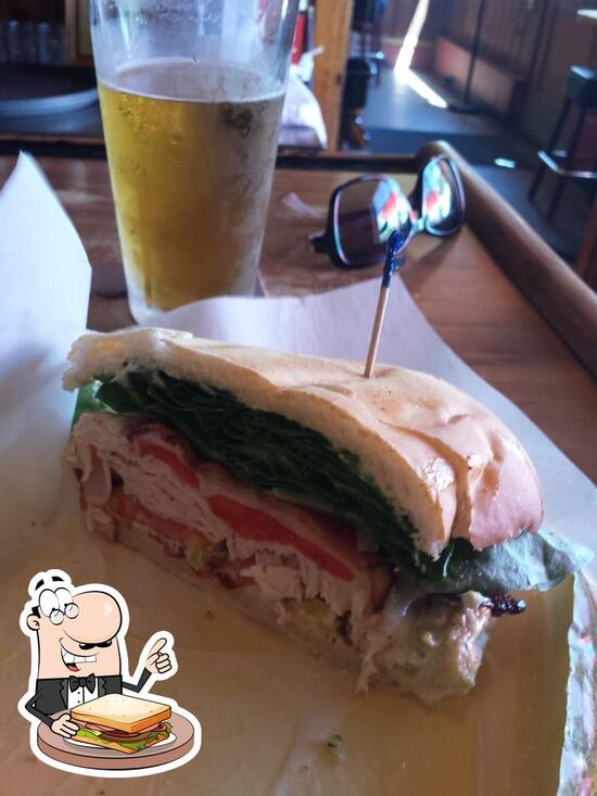Ray's Delicatessen & Tavern in Petaluma - Restaurant menu and reviews