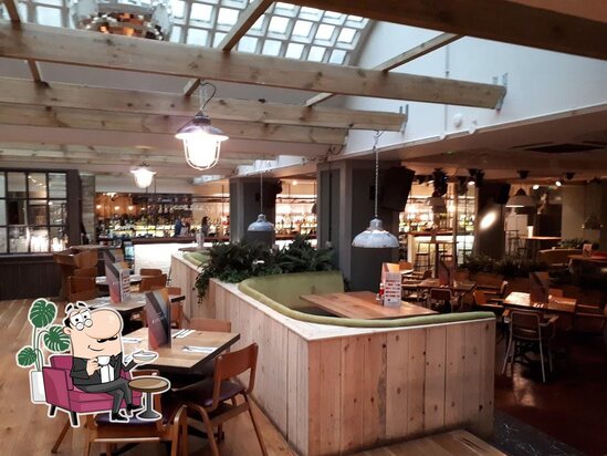 Revolution Edinburgh, Edinburgh - Restaurant menu, prices and reviews