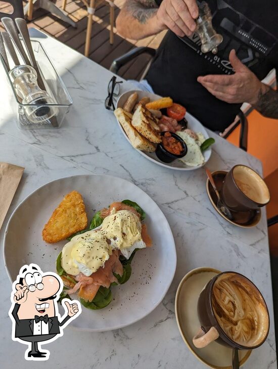 Tree House Cafe & Bar - Restaurant menu, prices and reviews