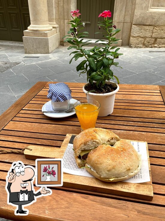 Café Leone, Valletta - Restaurant menu, prices and reviews