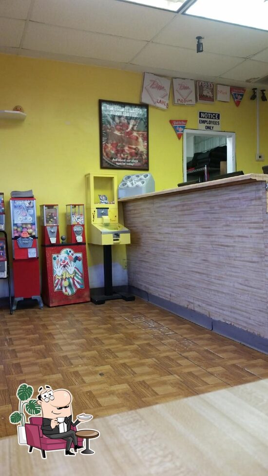 JC's Famous Pizza, Los Angeles - Restaurant menu, prices and reviews