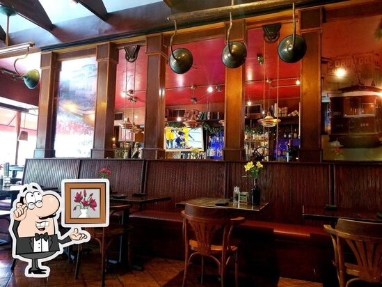 Bisbee's Table, Copper Queen Plaza, 2 Main St in Bisbee - Restaurant menu and reviews