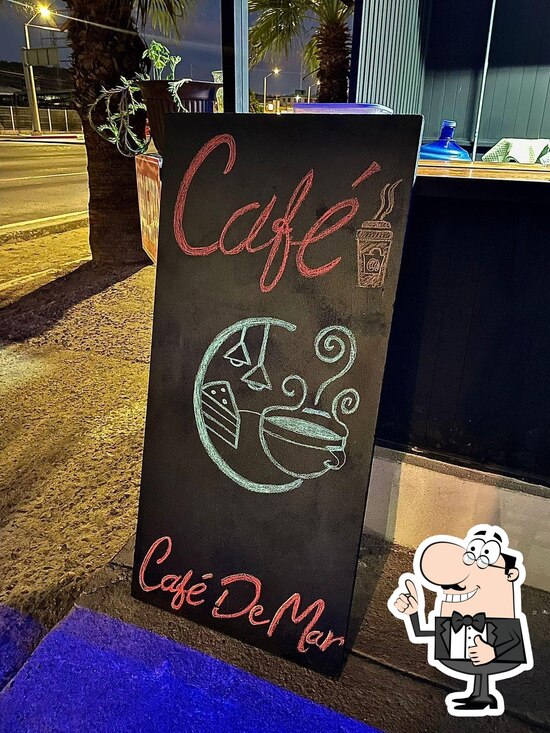 Menu at Café de Mar, La Paz