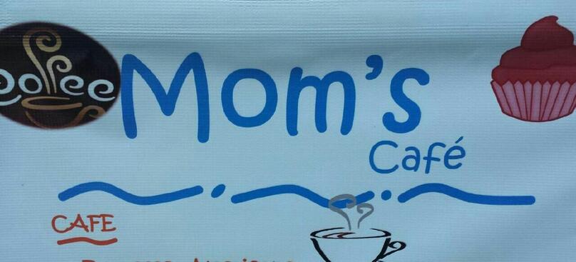 Menu at mom's Cafe, Merida