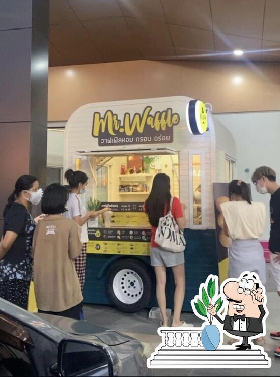 Mr.Waffle สาขาปั๊มบางจากB5อเวนิวสระบุรี, Pak Prieo - Restaurant menu ...