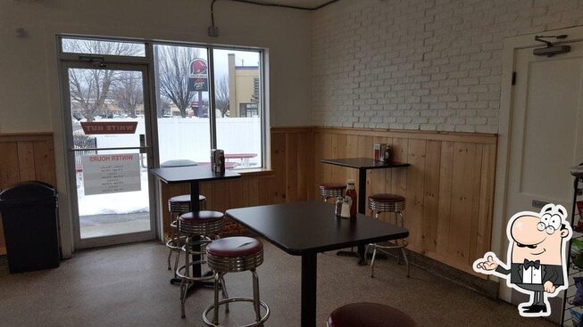 White Hut, West Springfield - Restaurant menu, prices and reviews