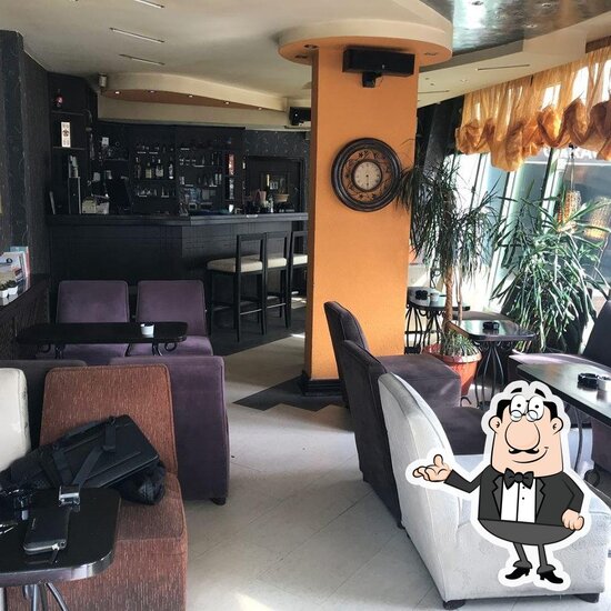 Izlog cafe, Belgrade, Petra Martinovića 33 - Restaurant reviews