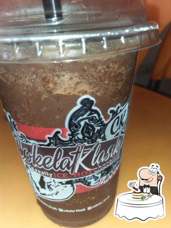 Coklat Klasik cafe, Wringinharjo - Restaurant reviews