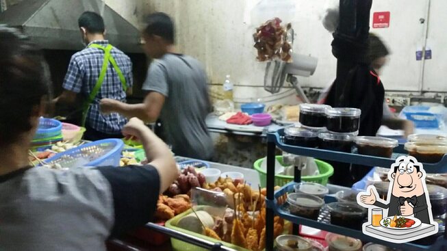 Restaurante ไก่ทอดป้าต้อย (Fried Chicken Stall), Khlong Nung ...