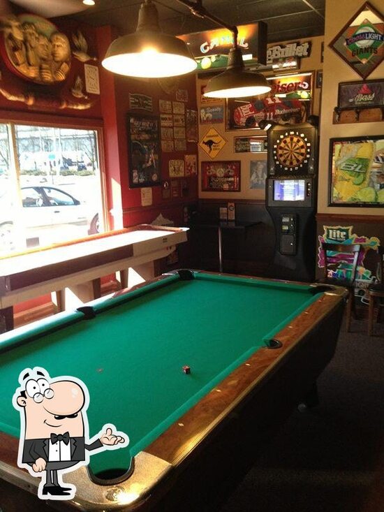 Inn Between Bar & Grill, Huntington - Restaurant menu, prices and reviews