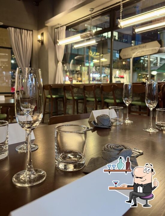 aera, Hong Kong - Restaurant menu, prices and reviews