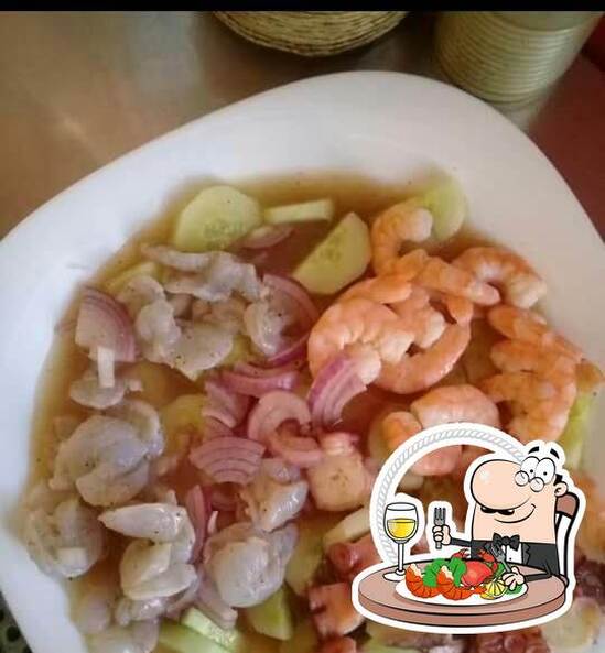 Menu at Mariscos La Tercia restaurant, Culiacán